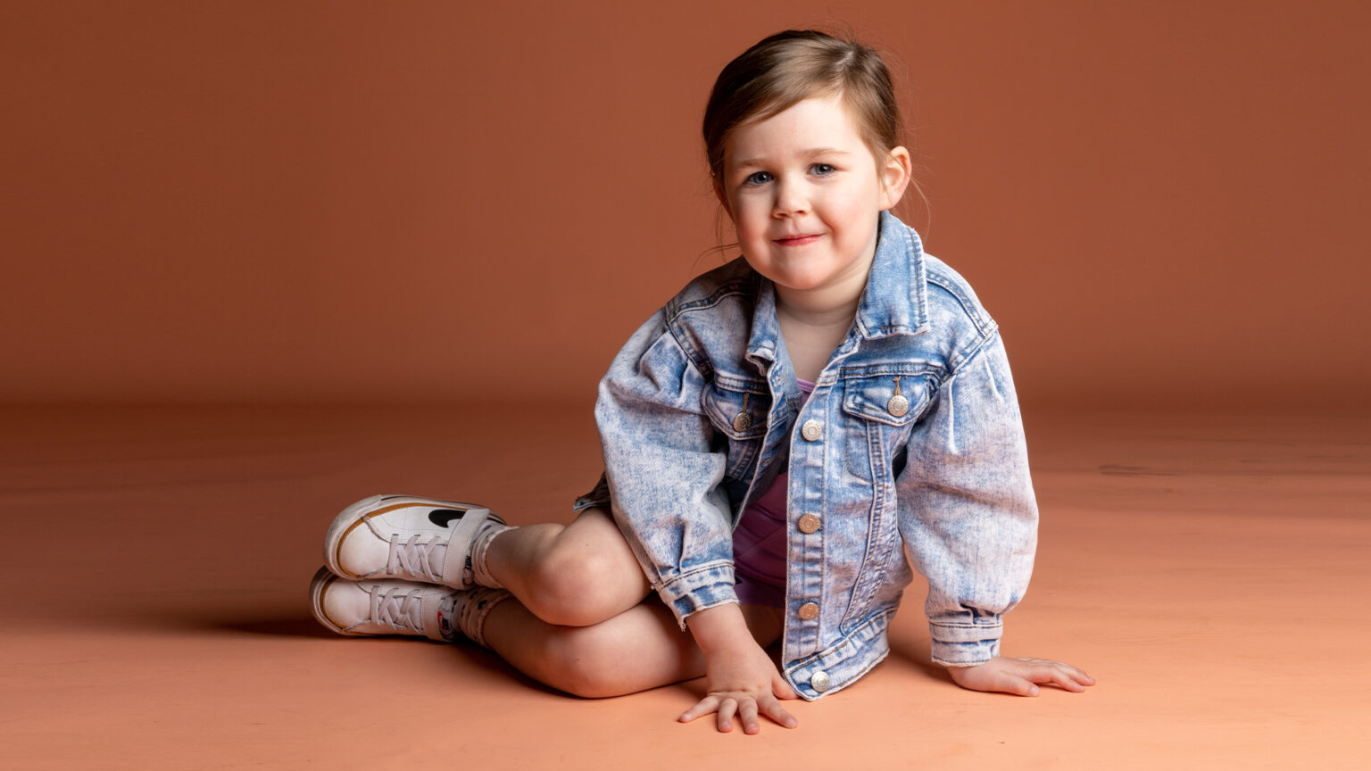 Mastering Model Poses: A Guide to Effortless Elegance - POP Photography
